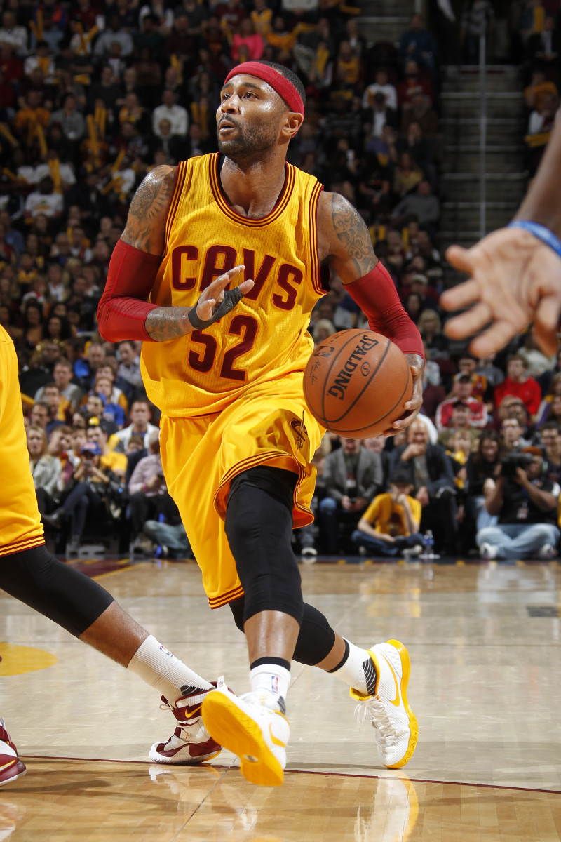 Cavs guard Mo Williams excused by team from game at Mavs - Sports ...