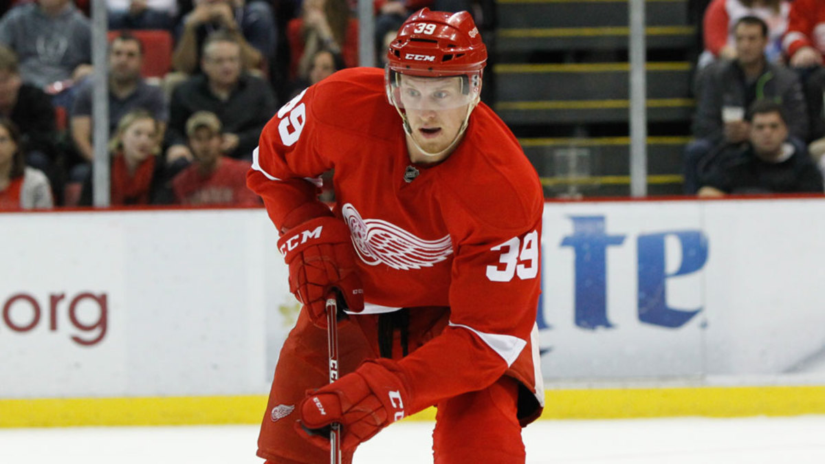 Video: Mantha scores first NHL goal, grandfather cries watching ...