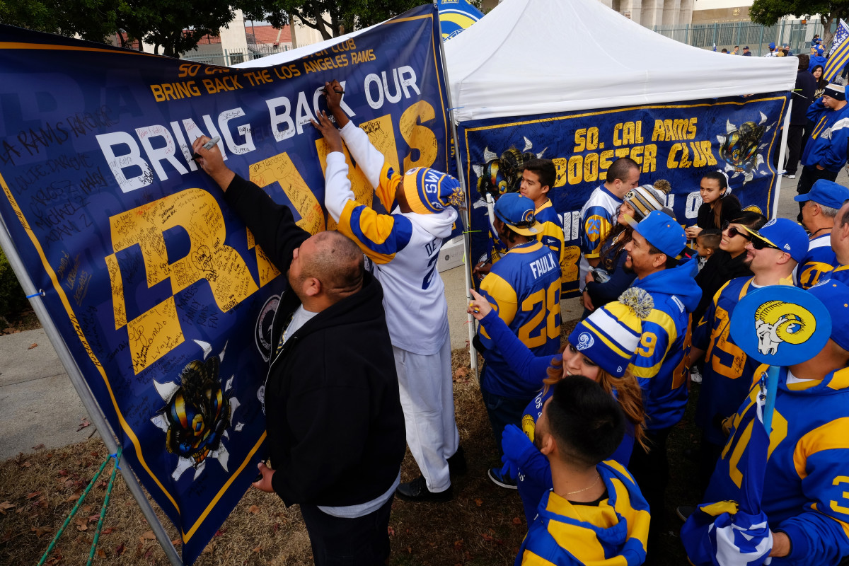LA Rams fans rally at Coliseum to demand team's return - Sports Illustrated