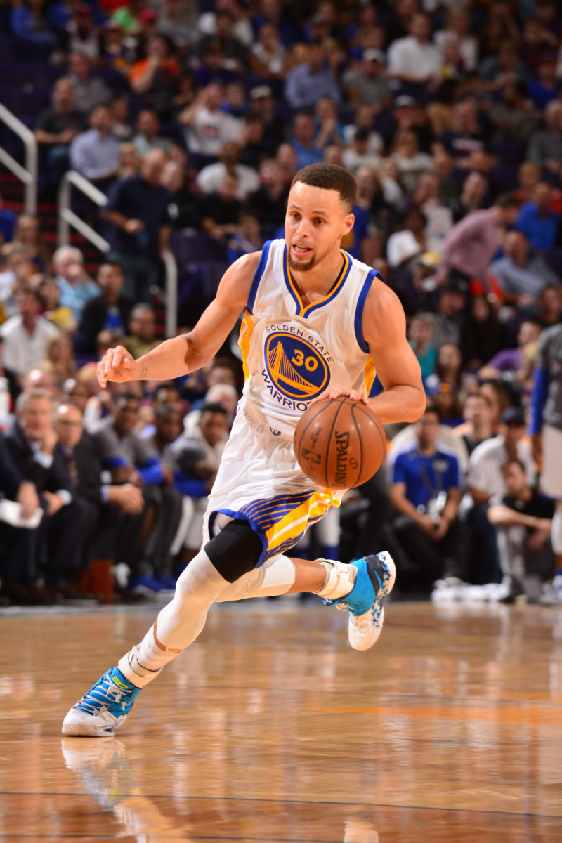 Curry flirts with triple-double, Warriors top Suns 112-104 - Sports ...