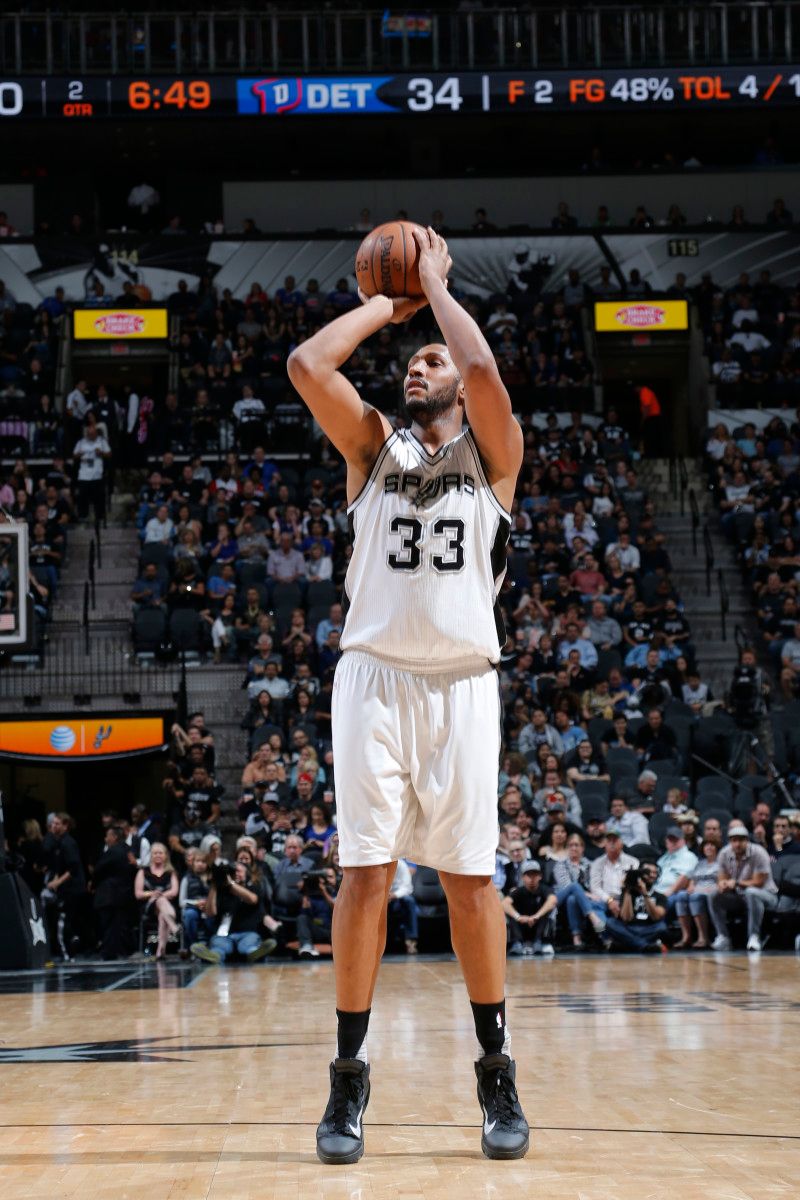 Spurs clinch postseason berth with 29th straight home win - Sports ...