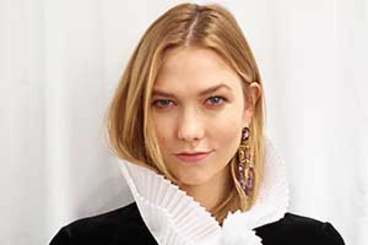 Stephen Curry birthday song; Karlie Kloss lovely lady hot clicks ...