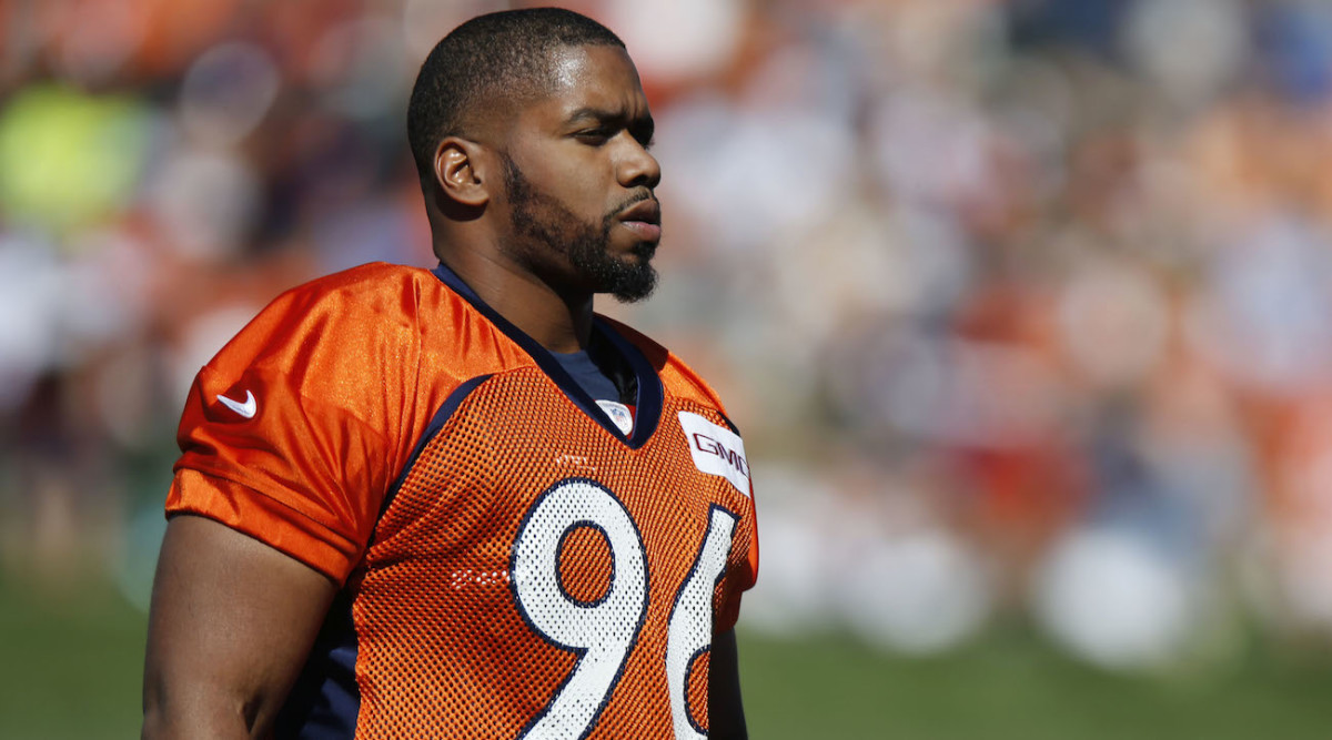 Vance Walker: Denver Broncos DE (ACL) out for season - Sports Illustrated