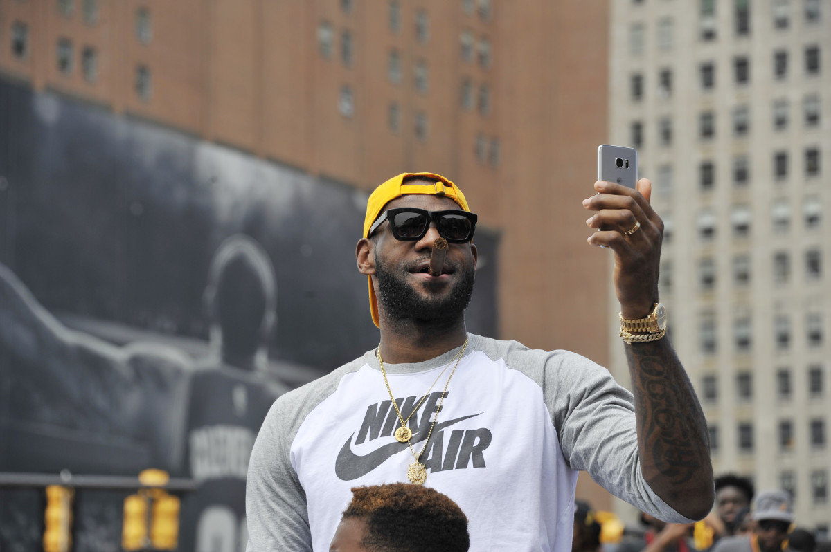 Iconic LeBron James banner will remain in place - Sports Illustrated