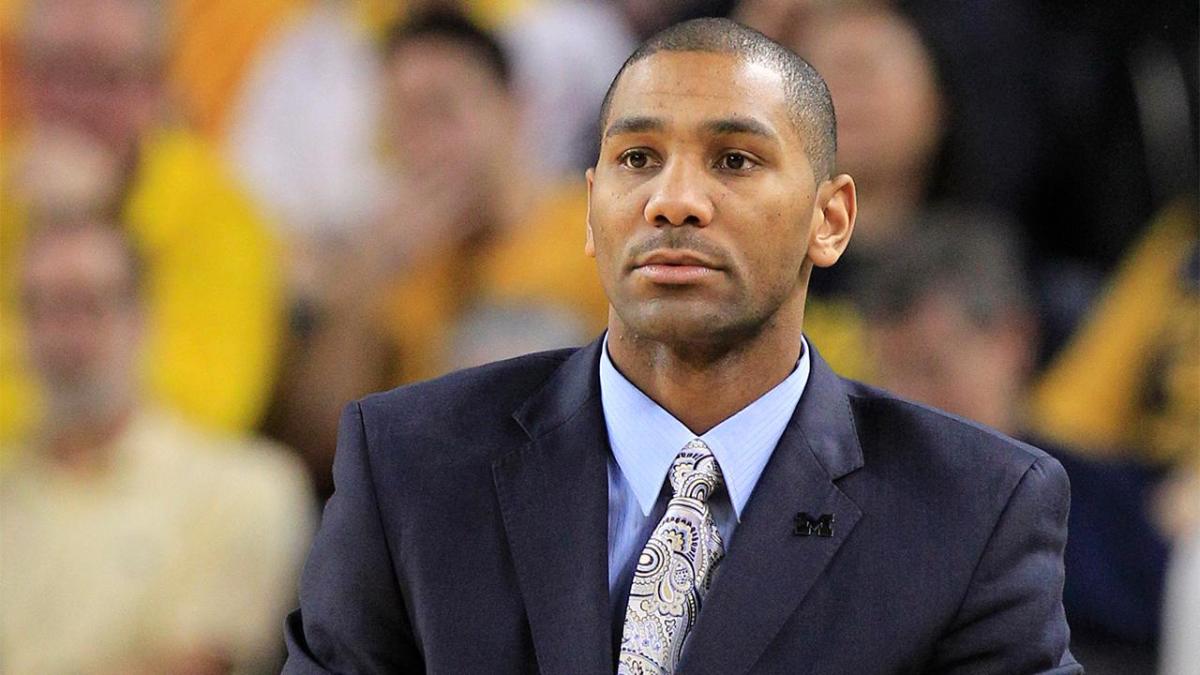 Milwaukee hires Michigan assistant coach LaVall Jordan - Sports Illustrated