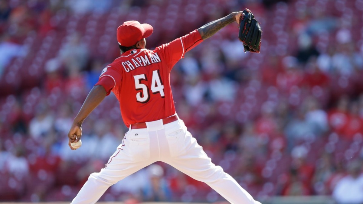 Cincinnati Reds, Aroldis Chapman agree to one-year deal - Sports ...
