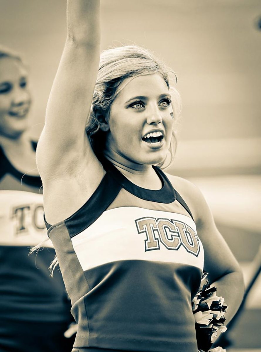 Cheerleader of the Week: Jordan - Sports Illustrated