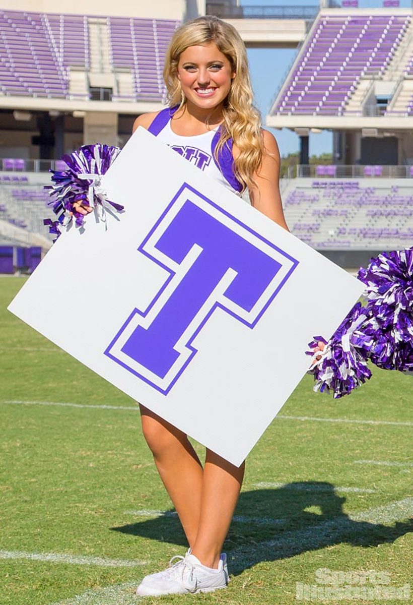 Cheerleader of the Week: Jordan - Sports Illustrated