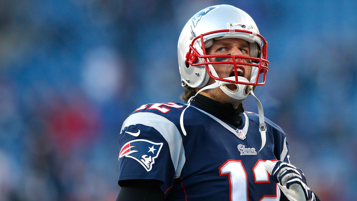 Tom Brady breaks postseason yardage, touchdown records - Sports Illustrated