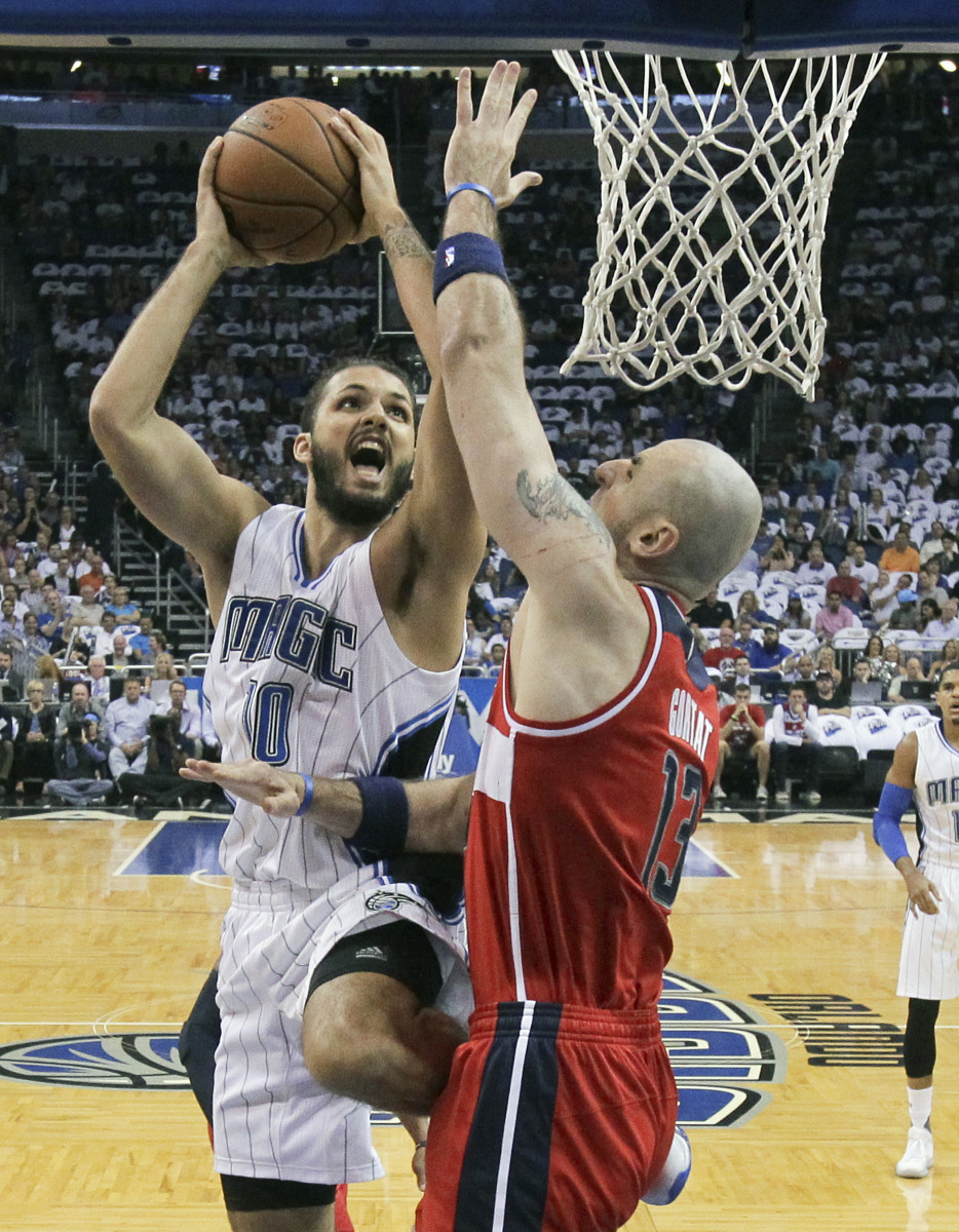 Late basket from Wall rallies Wizards over Magic 88-87 - Sports Illustrated