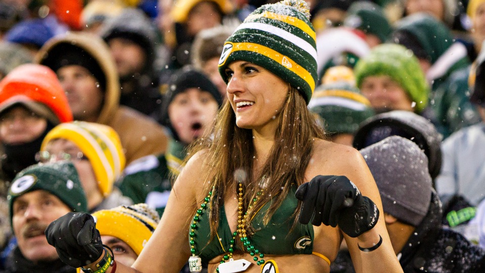 Men’s Style Q&A: Staying stylish in the cold, Thanksgiving looks ...