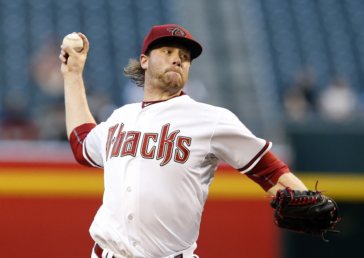Diamondbacks RHP Archie Bradley hit in face by line drive - Sports ...