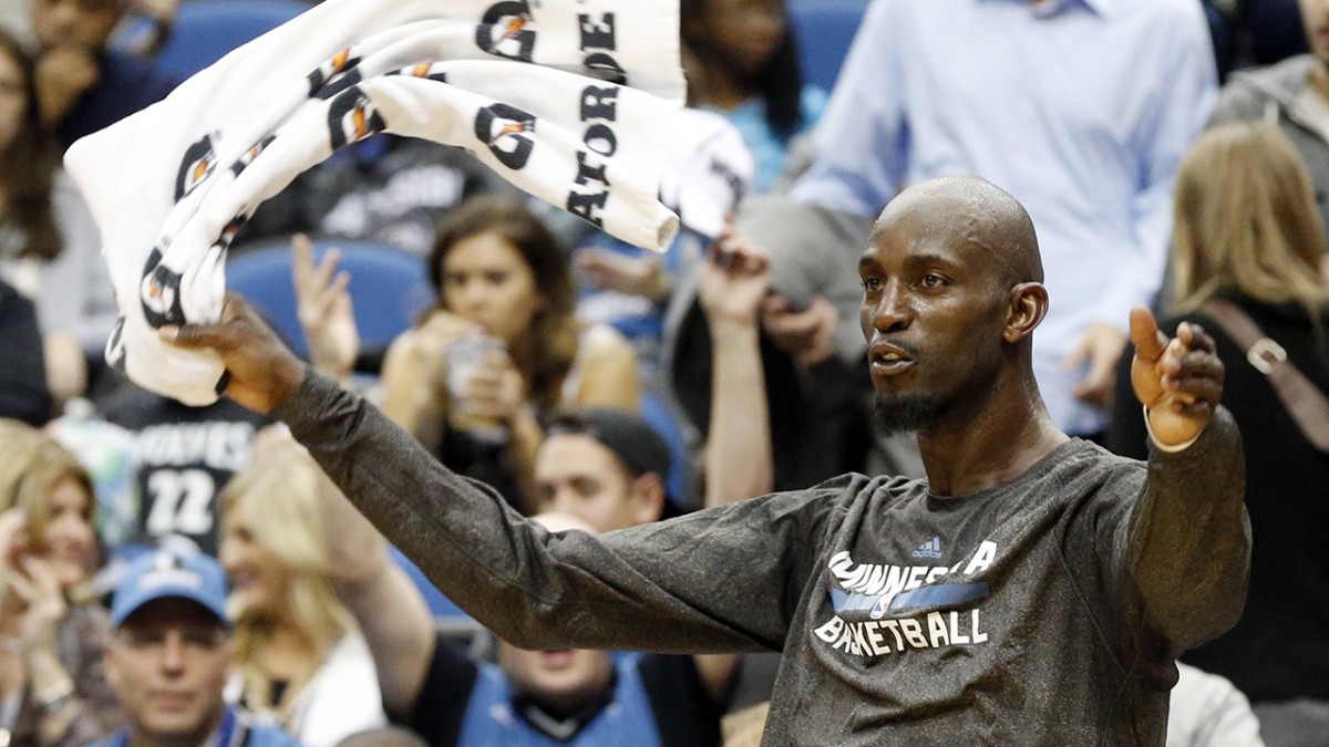 Timberwolves Forward Kevin Garnett to give 1,000 tickets away to thank ...