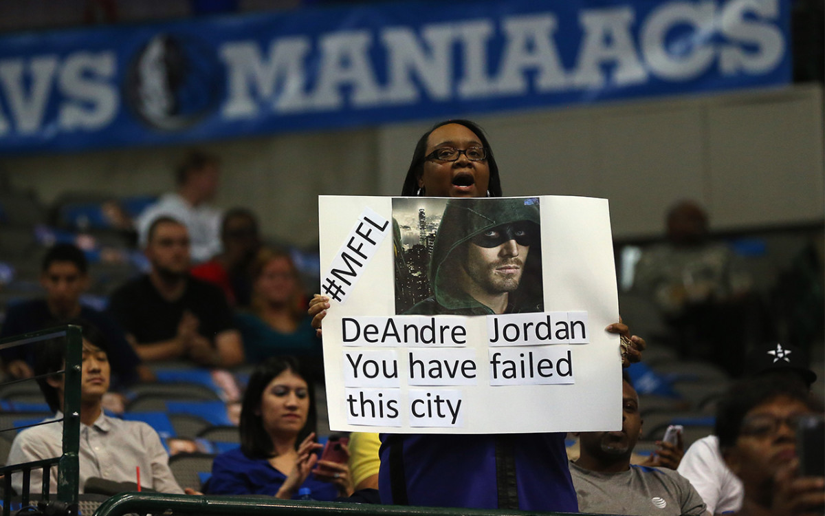 DeAndre Jordan: Dallas Mavericks fans boo Los Angeles Clippers center ...