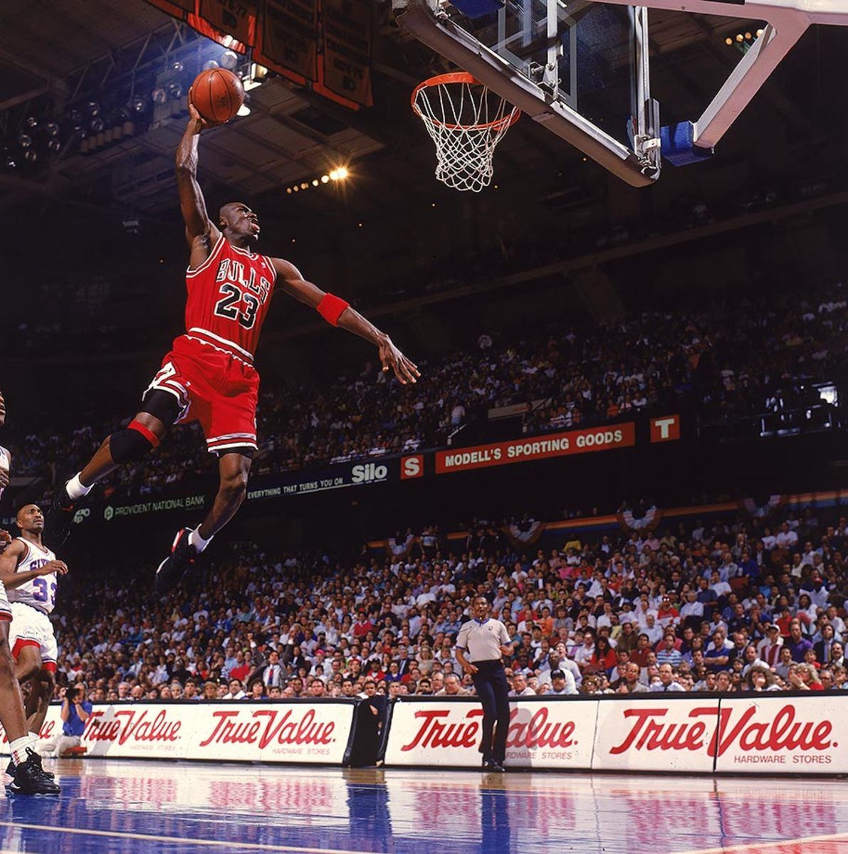 Michael Jordan Dunk Contest Photo Explained By SI Photographer Sports