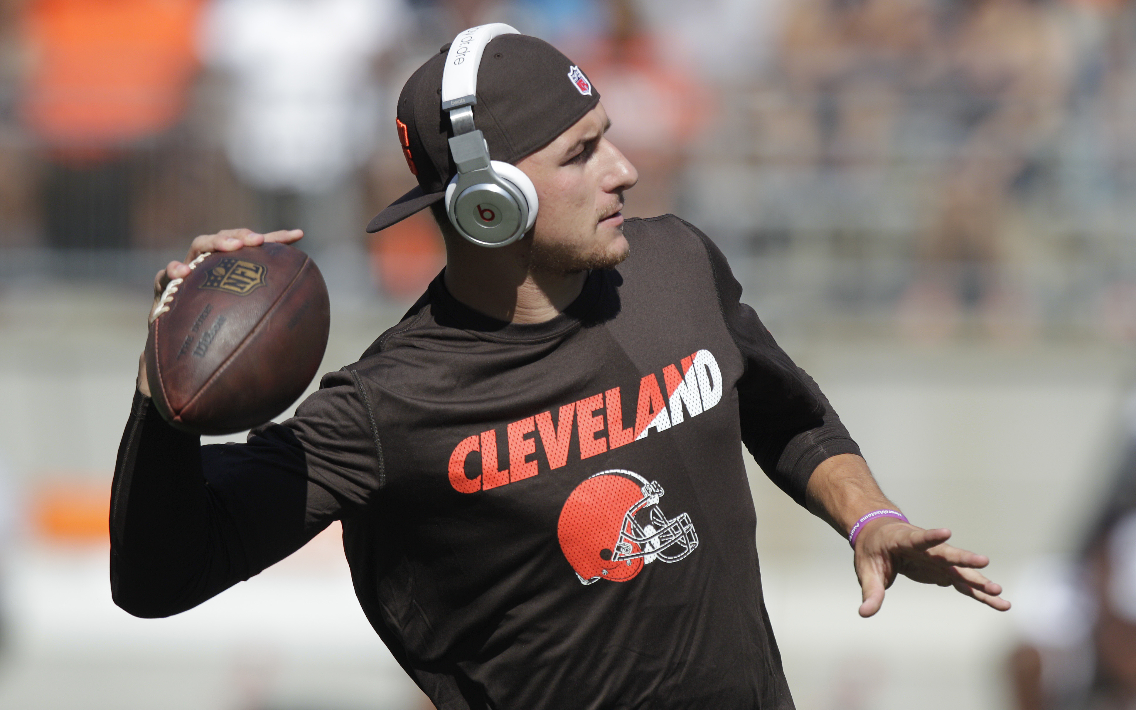 Pryor returns to Ohio State as Browns scrimmage - Sports Illustrated