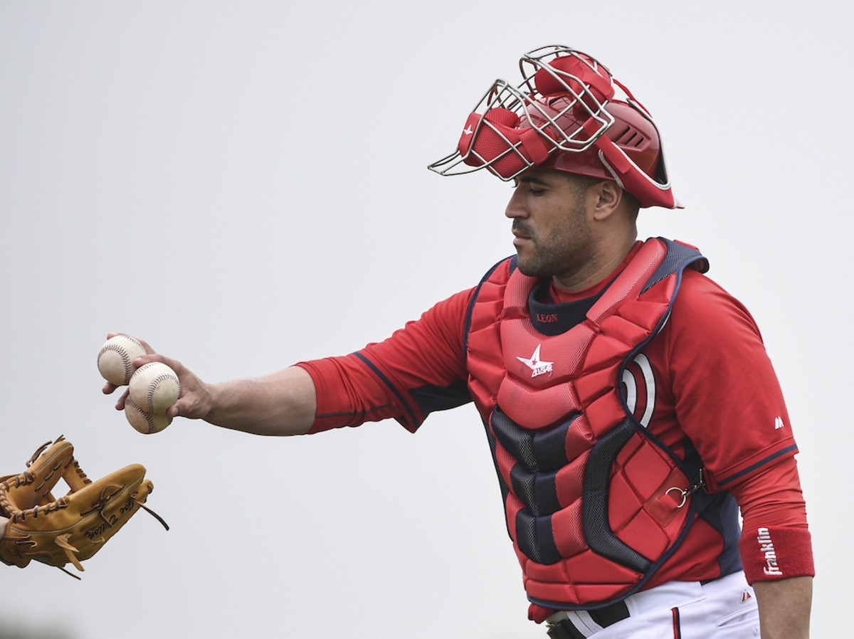 Boston Red Sox acquire Sandy Leon from Washington Nationals - Sports ...