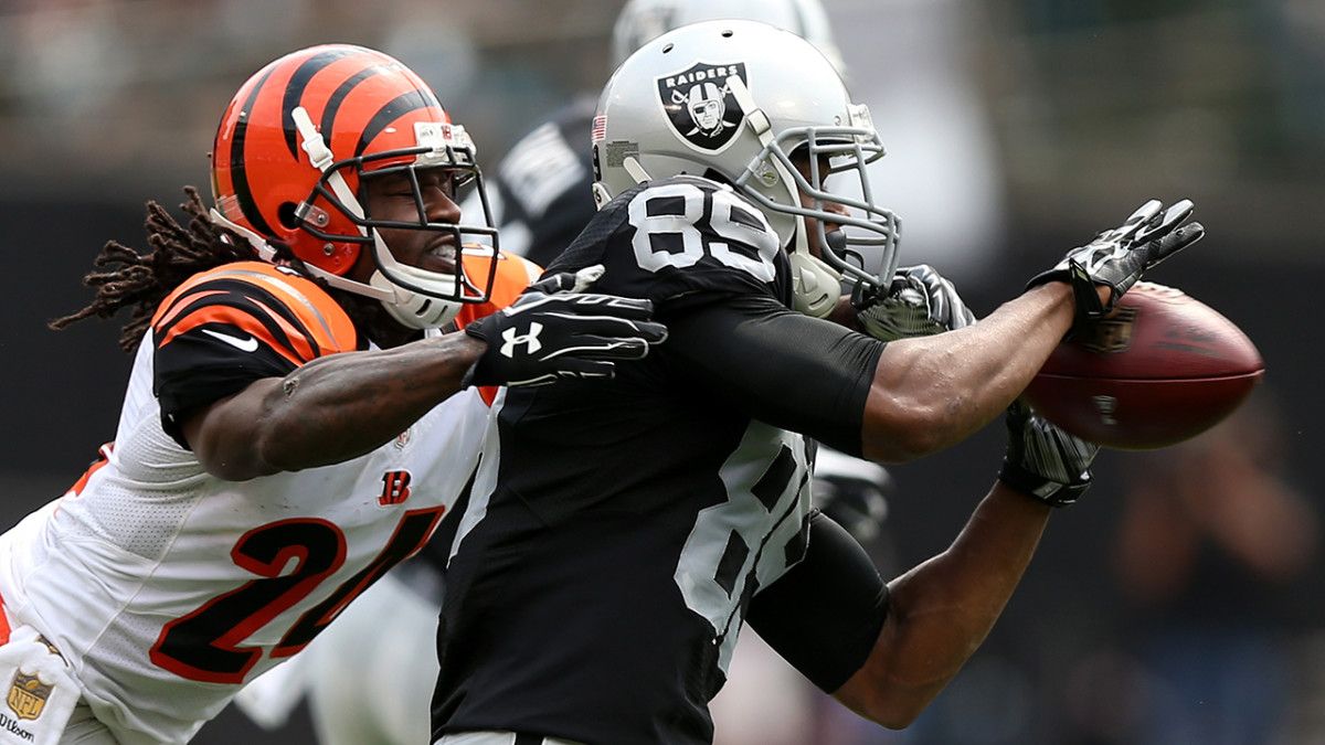 Pacman Jones: Bengals DB rips helmet off Raiders WR Amari Cooper ...