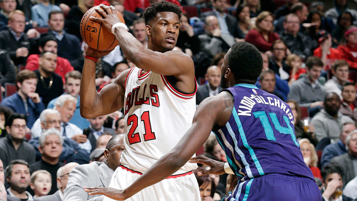 Bulls mentally drained, concerned with Derrick Rose's knee injury ...