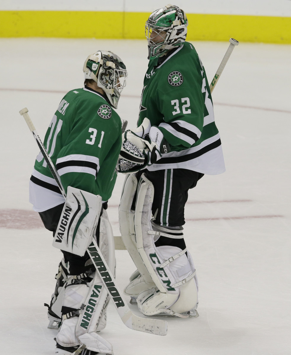 Sharp's late power-play goal helps Stars beat Hurricanes 6-5 - Sports ...
