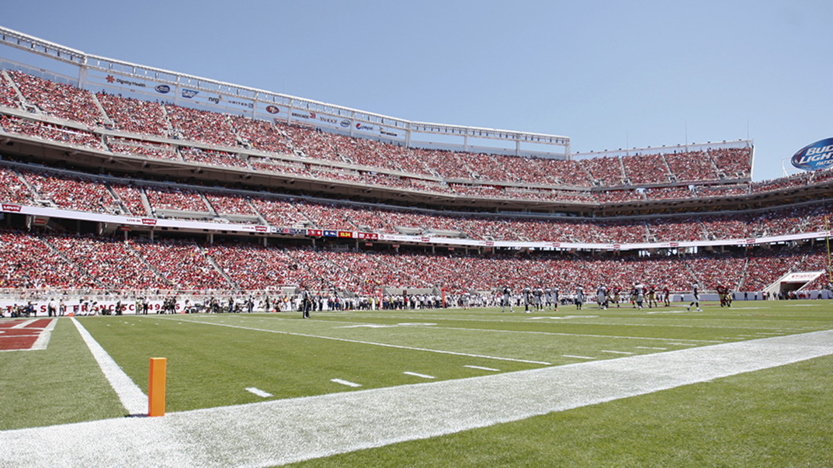 49ers-Vikings fan fight video: San Francisco fans beat up man - Sports ...