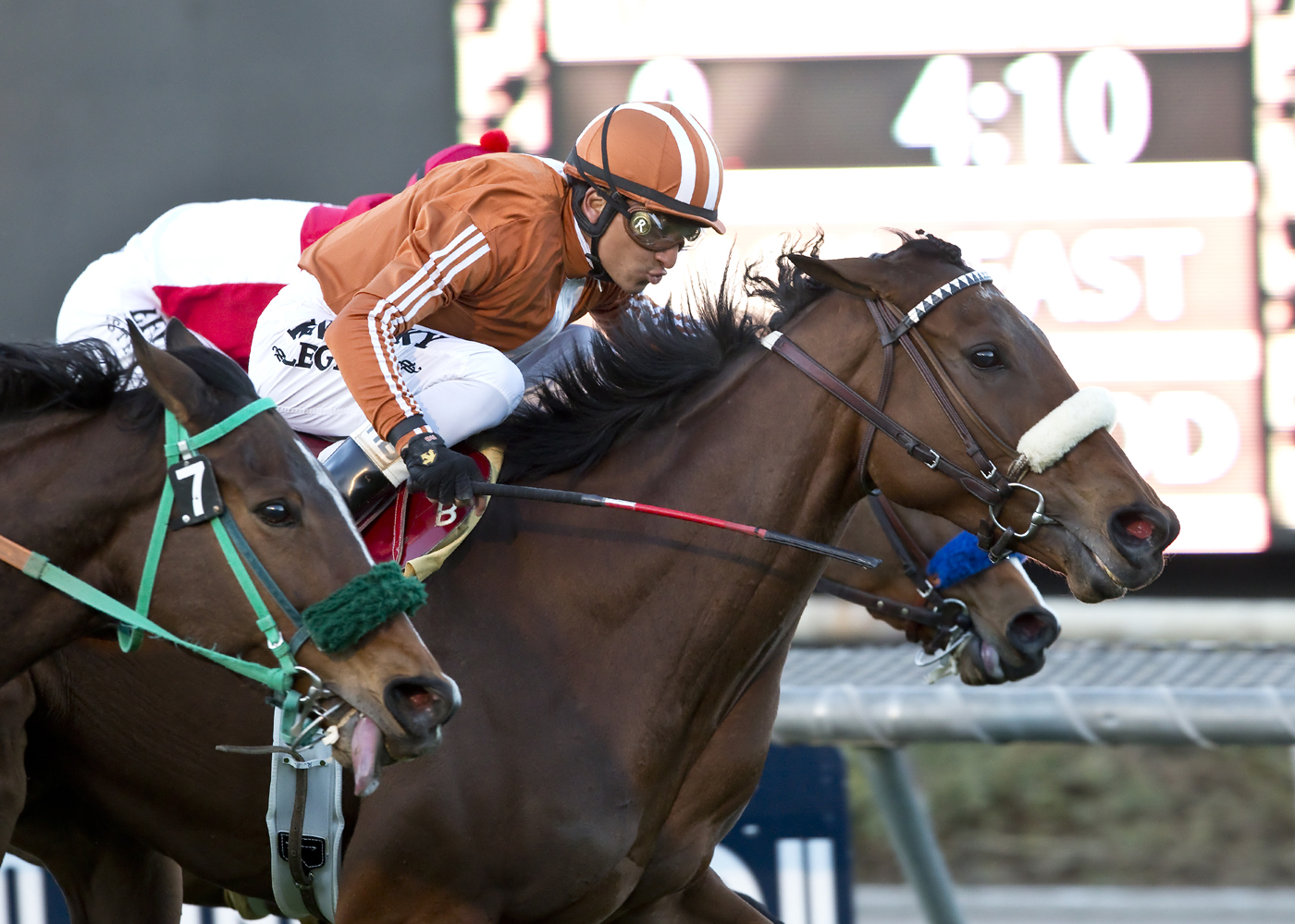 Gender Agenda wins Robert Frankel Stakes at Santa Anita - Sports ...