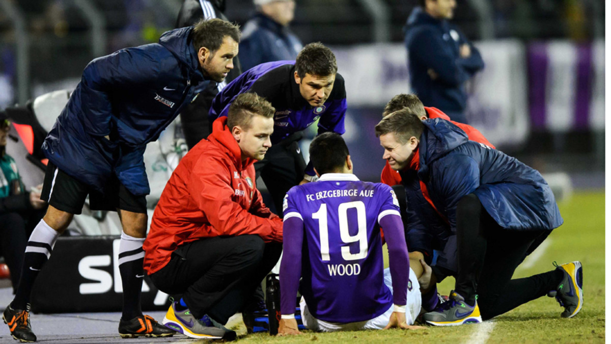 USMNT forward Bobby Wood out at least two months with knee injury ...