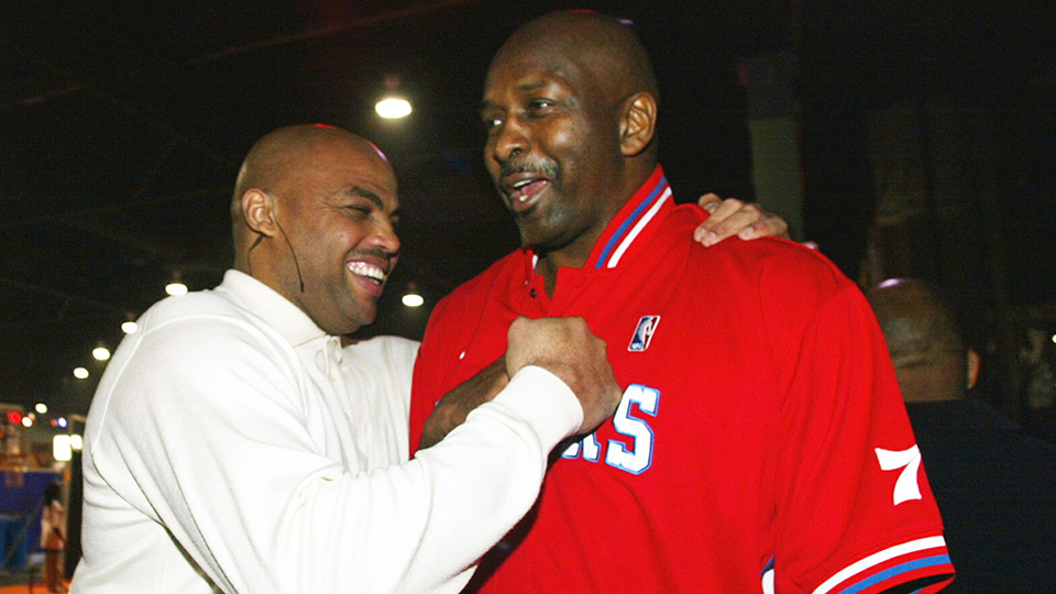 Moses Malone: Charles Barkley called late NBA legend Dad - Sports ...