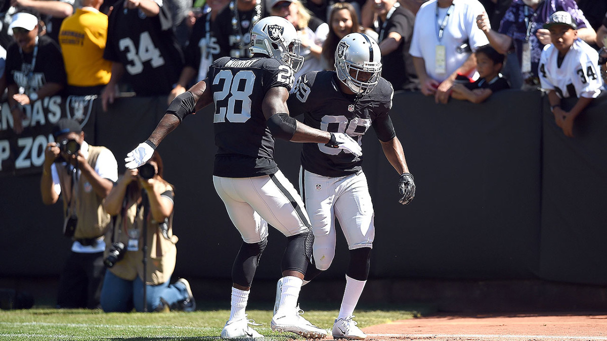 Oakland Raiders: Amari Cooper, Latavius Murray boost team's offense ...