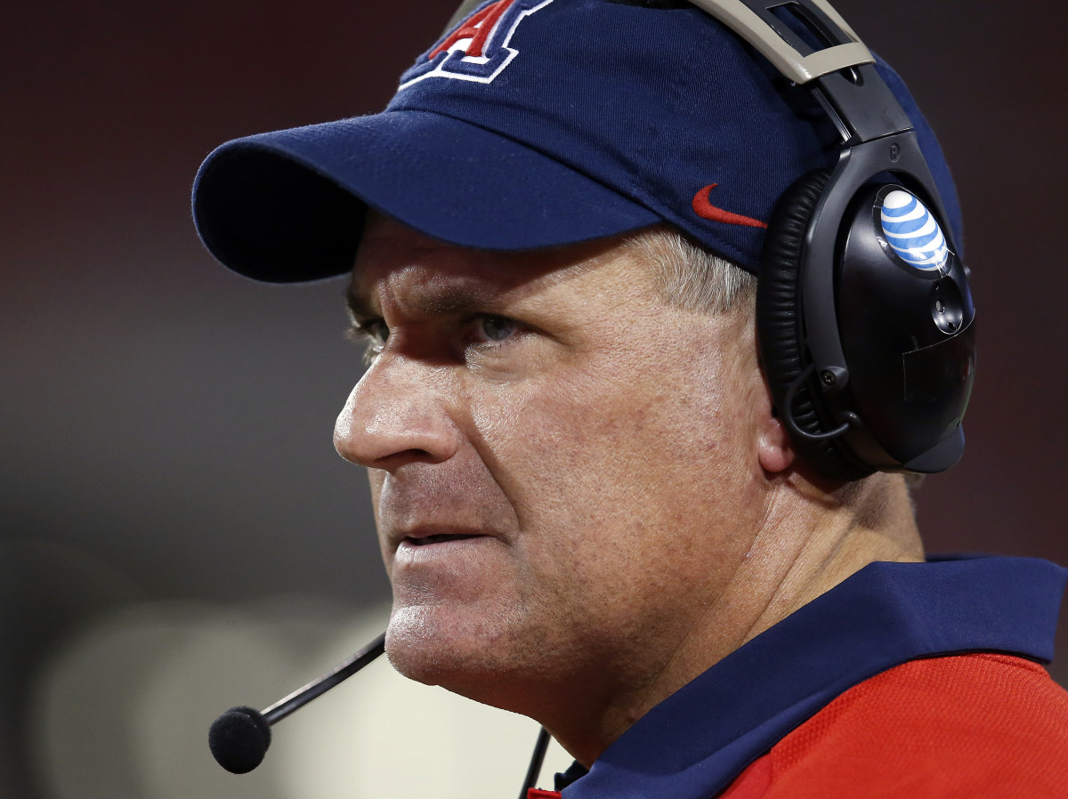 Rodriguez spurns South Carolina offer, will stay at Arizona - Sports ...