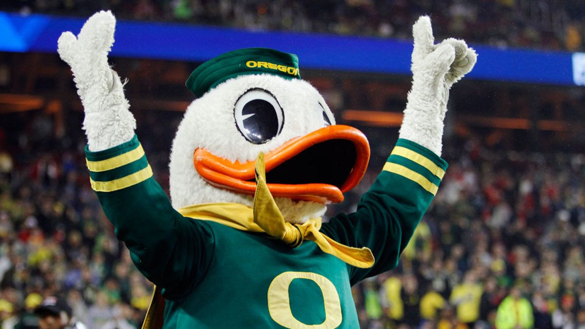 Oregon Ducks-themed TSA screening area at Eugene Airport - Sports ...