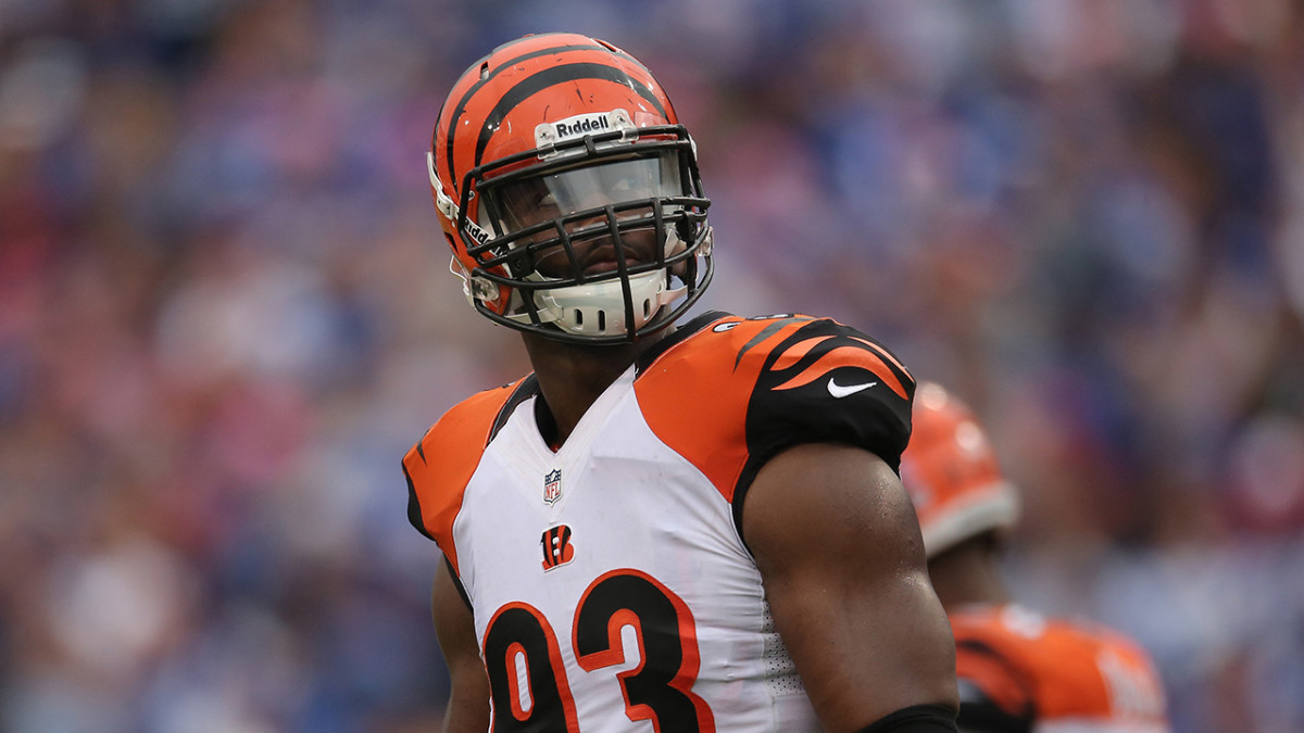 Cincinnati Bengals sign DE Michael Johnson to a four-year deal - Sports ...