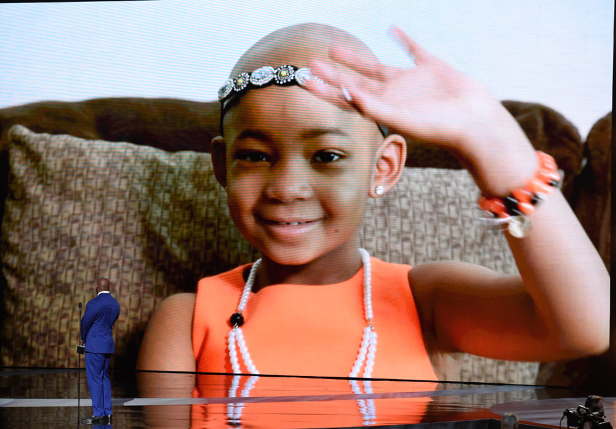 Devon Still: Daughter Leah's cancer remains in remission - Sports ...