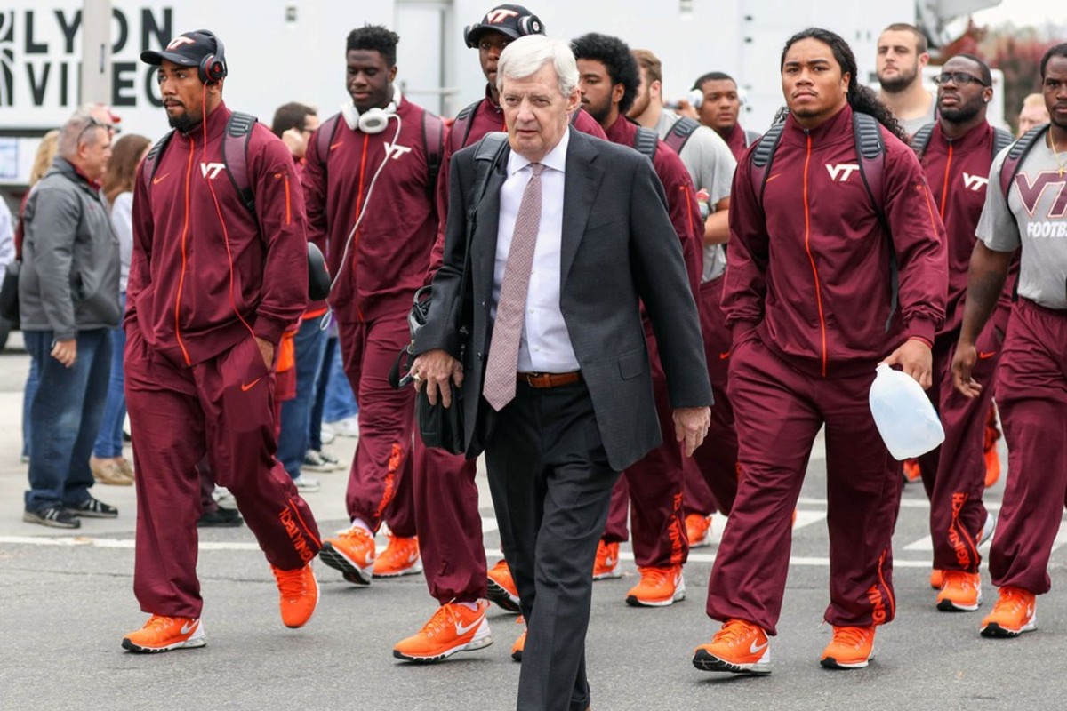 Virginia Tech Hokies coach Frank Beamer gets tribute from QB Michael ...