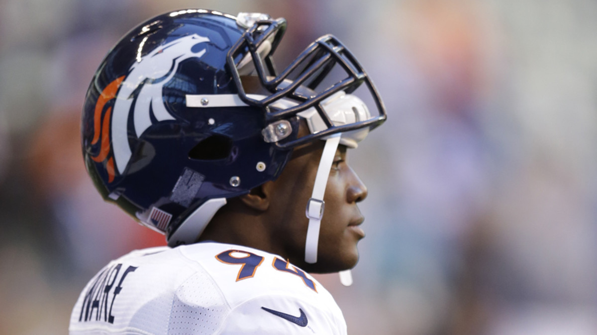 Denver Broncos: DeMarcus Ware leaves with back injury - Sports Illustrated