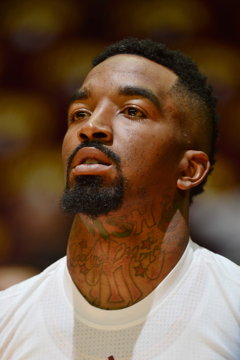 AP Source: J.R. Smith agrees to new contract with Cavs - Sports Illustrated