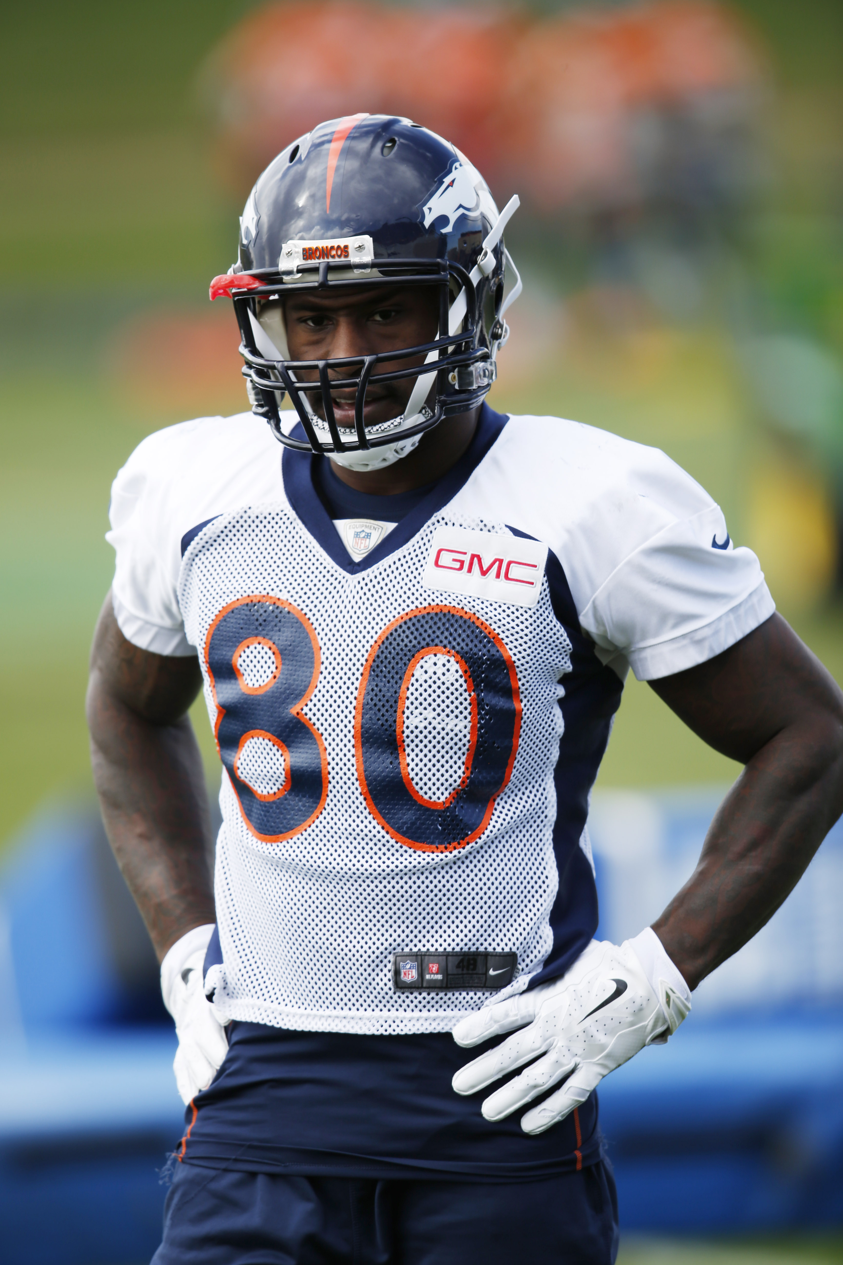 Broncos welcome Vernon Davis to the mix - Sports Illustrated