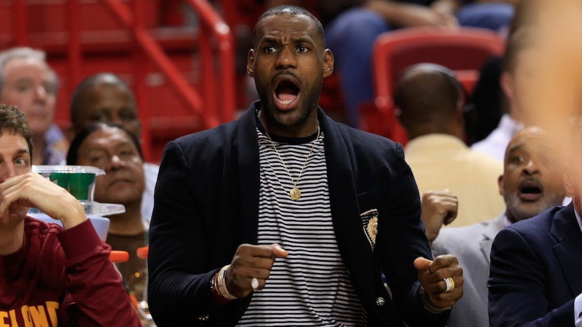 Video: Miami Heat fans chant ‘LeBron is tired’ - Sports Illustrated