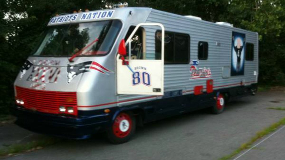 New England Patriots tailgating camper can be yours for just $7,900 ...