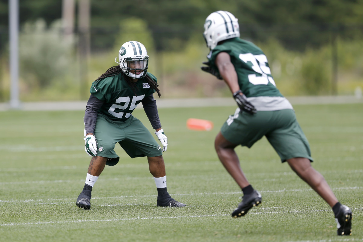 Pryor no longer 'ticked off,' ready for correct position - Sports ...