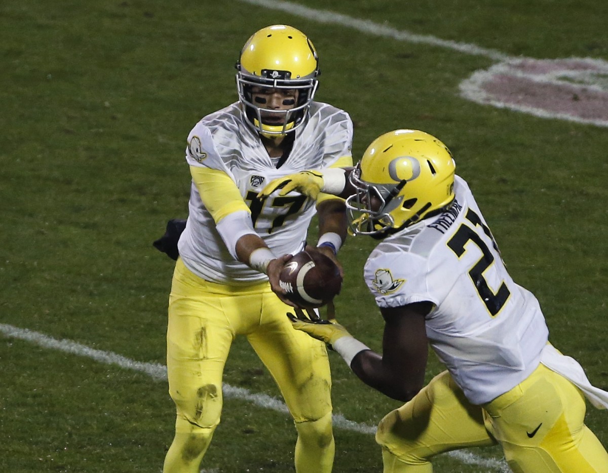 QB drama at Oregon: What will the Ducks do next? - Sports Illustrated