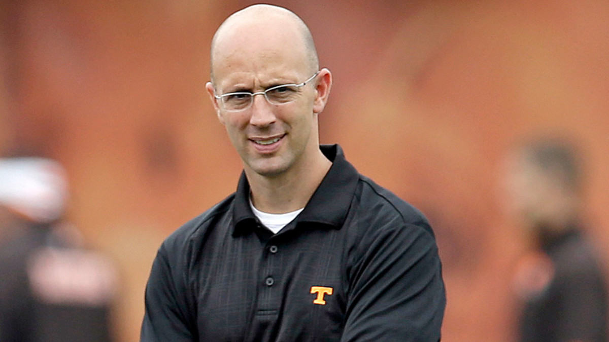 Mike Bajakian leaving role as Tennessee Volunteers offensive ...