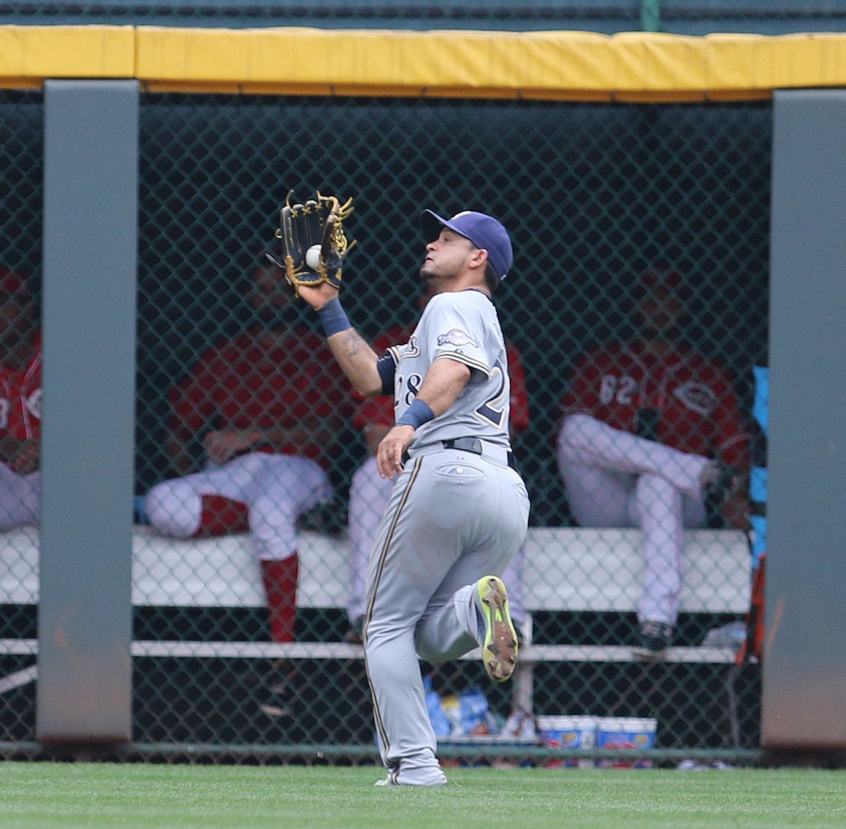 Brewers extend win streak to 8 games with 6-1 victory - Sports Illustrated