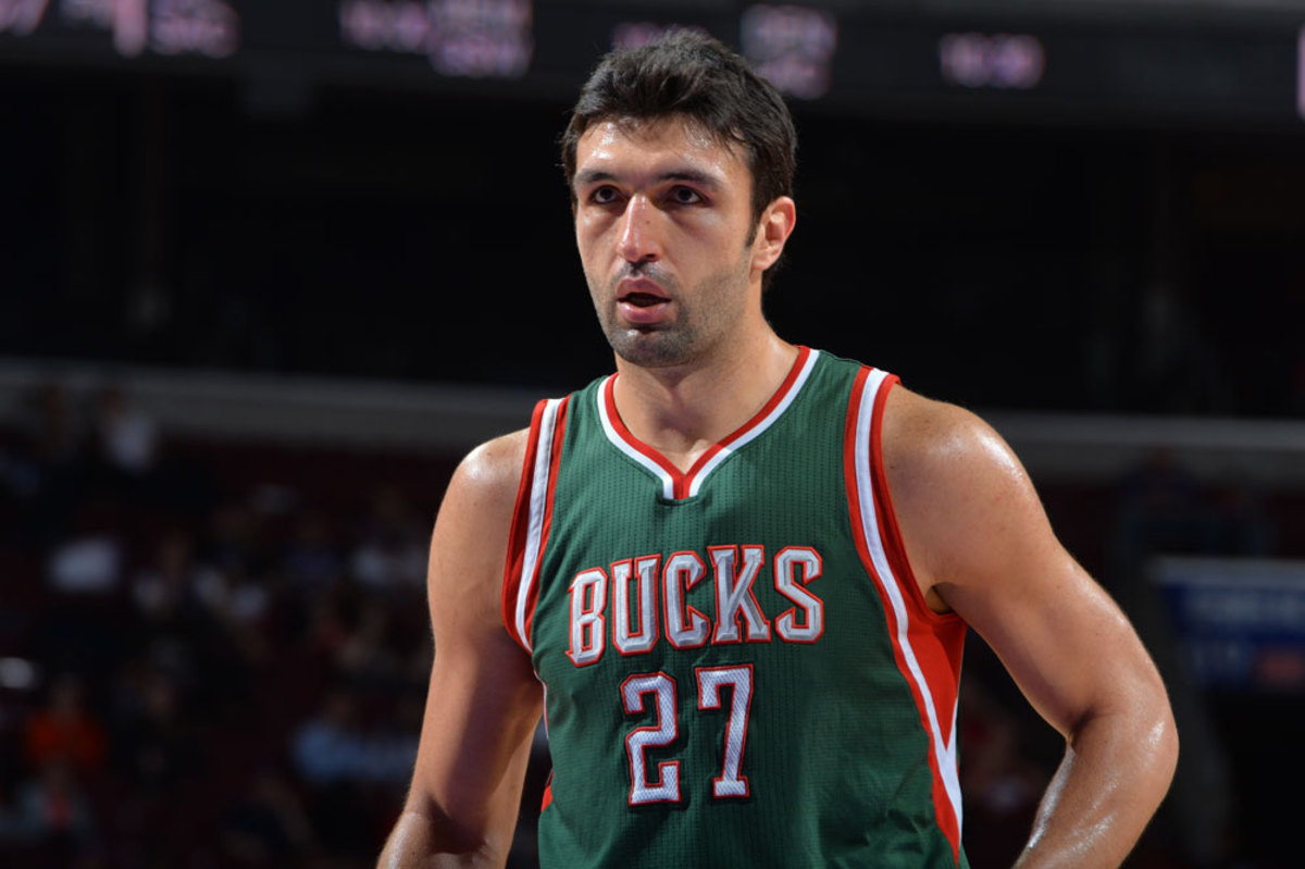 Dallas Mavericks trade for Milwaukee Bucks center Zaza Pachulia ...