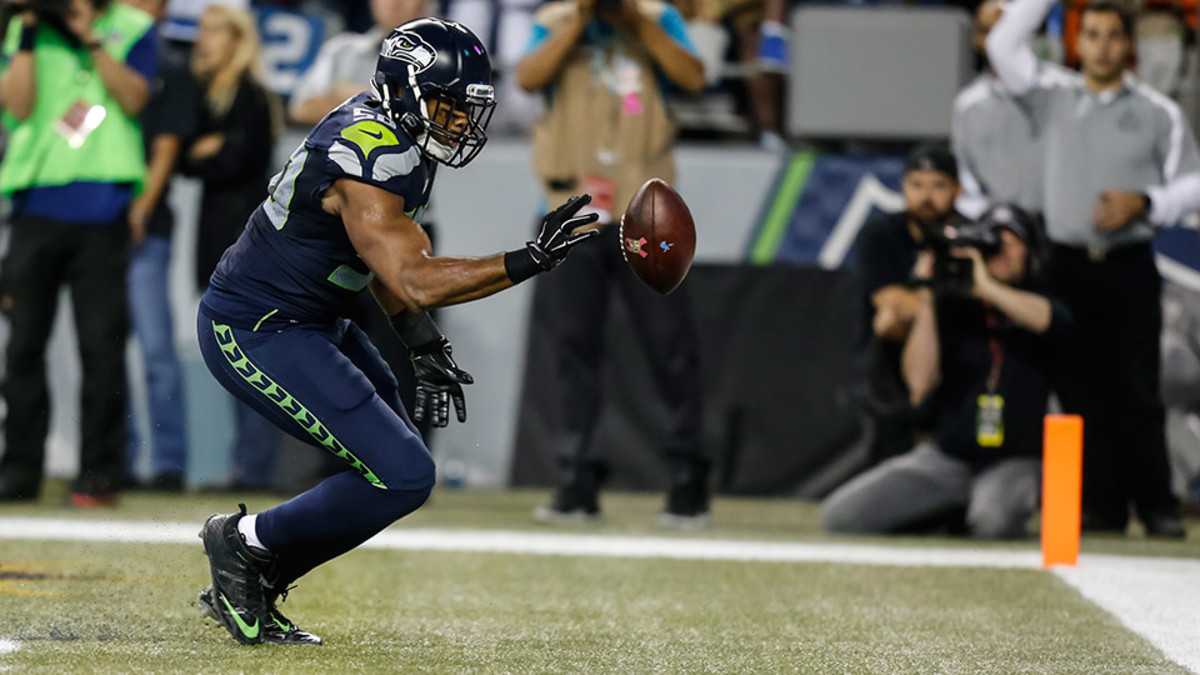 Seahawks LB K.J. Wright admits to intentionally batting fumble - Sports Illustrated