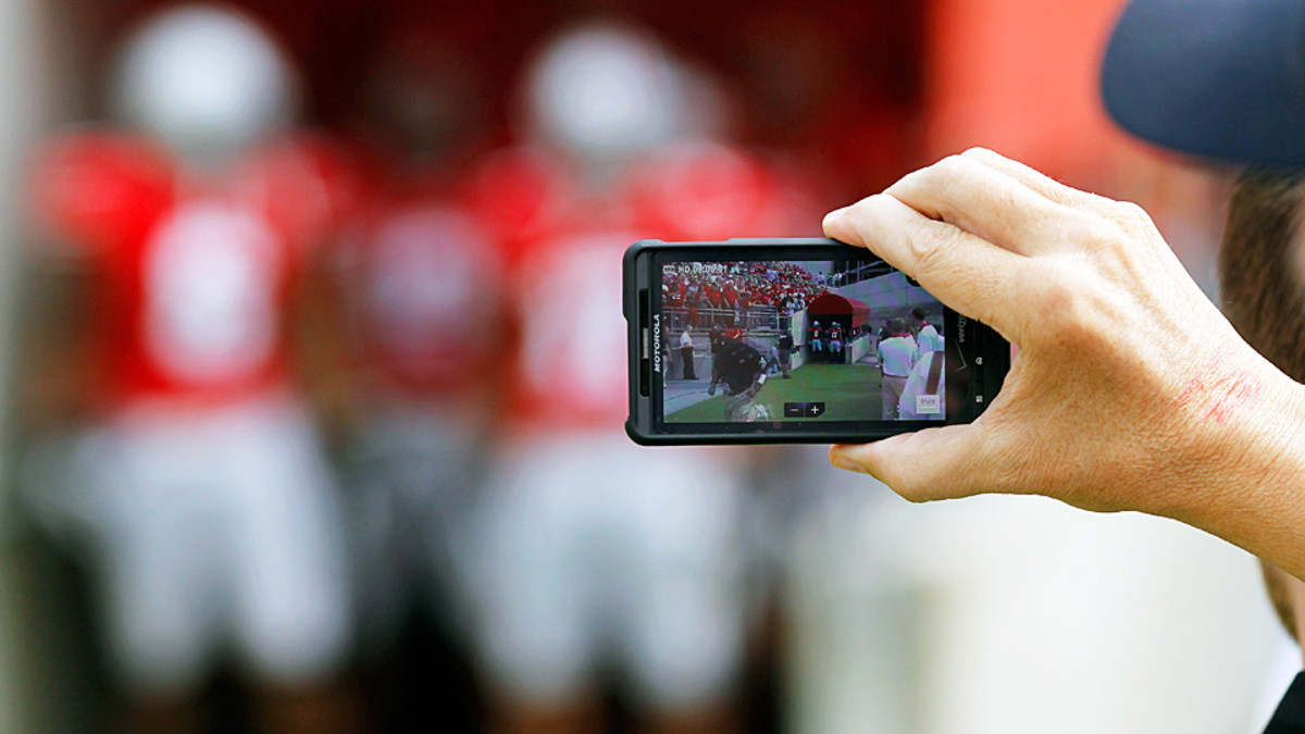 College football technology: Evolution of film study - Sports Illustrated