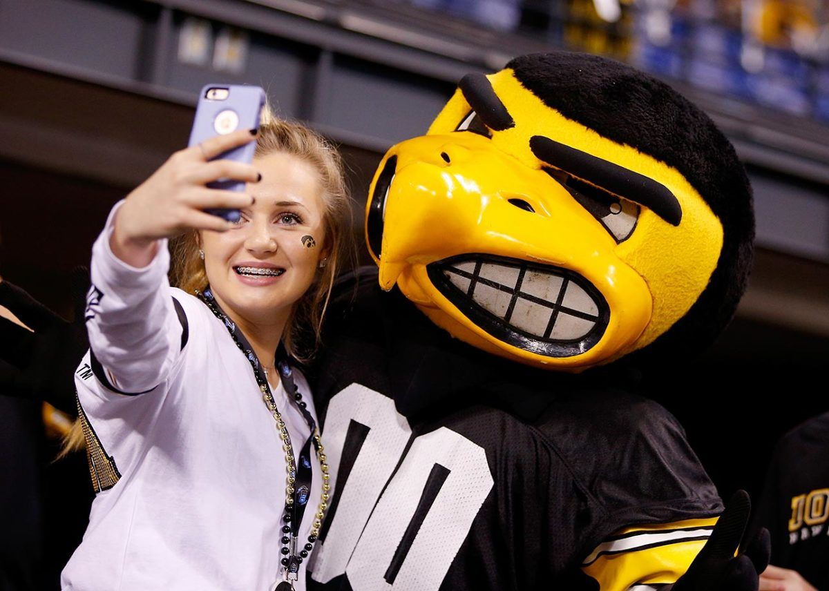 College Superfans, Dec. 1-7 - Sports Illustrated