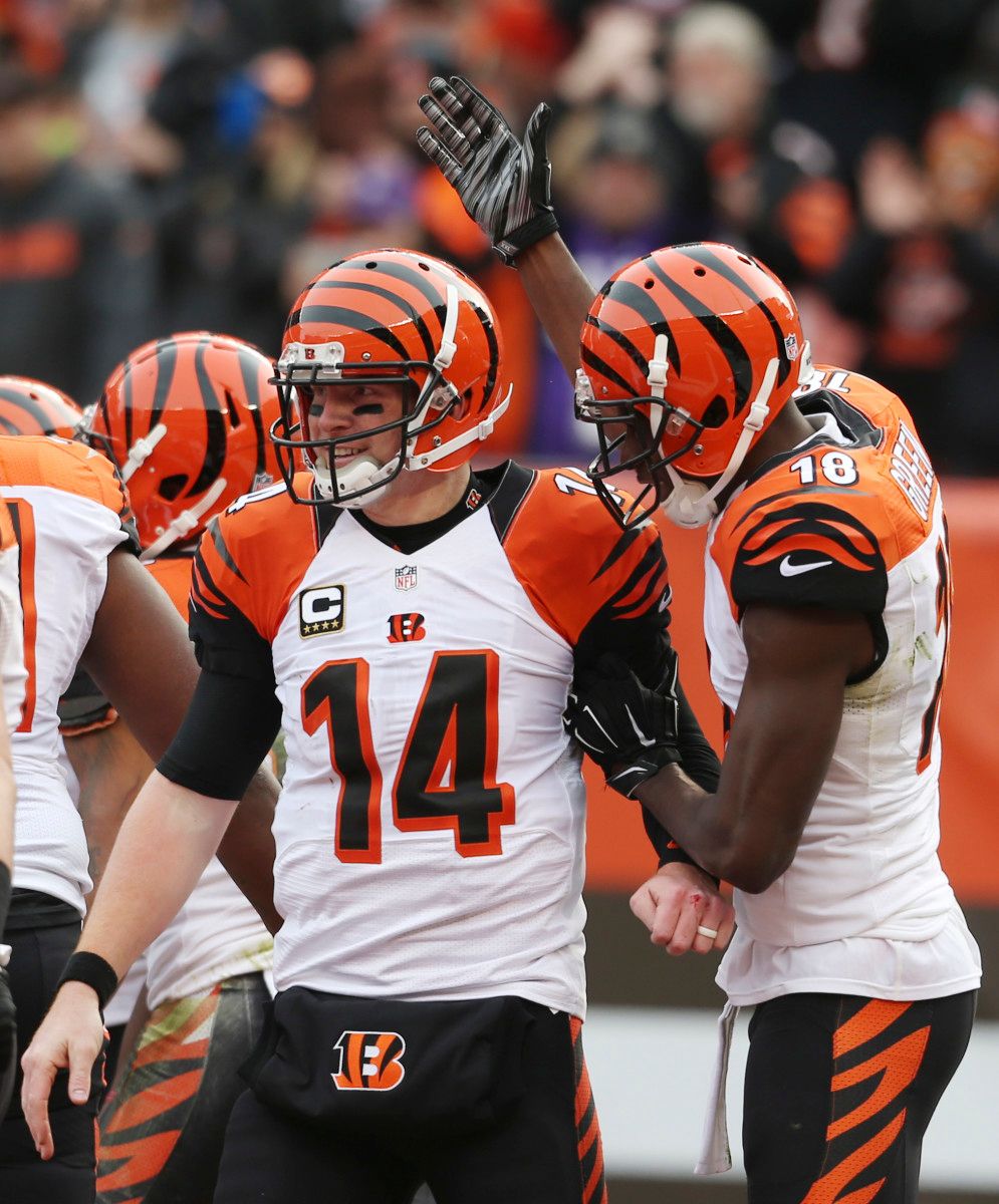 Bengals take of business, rock reeling Browns 37-3 - Sports Illustrated