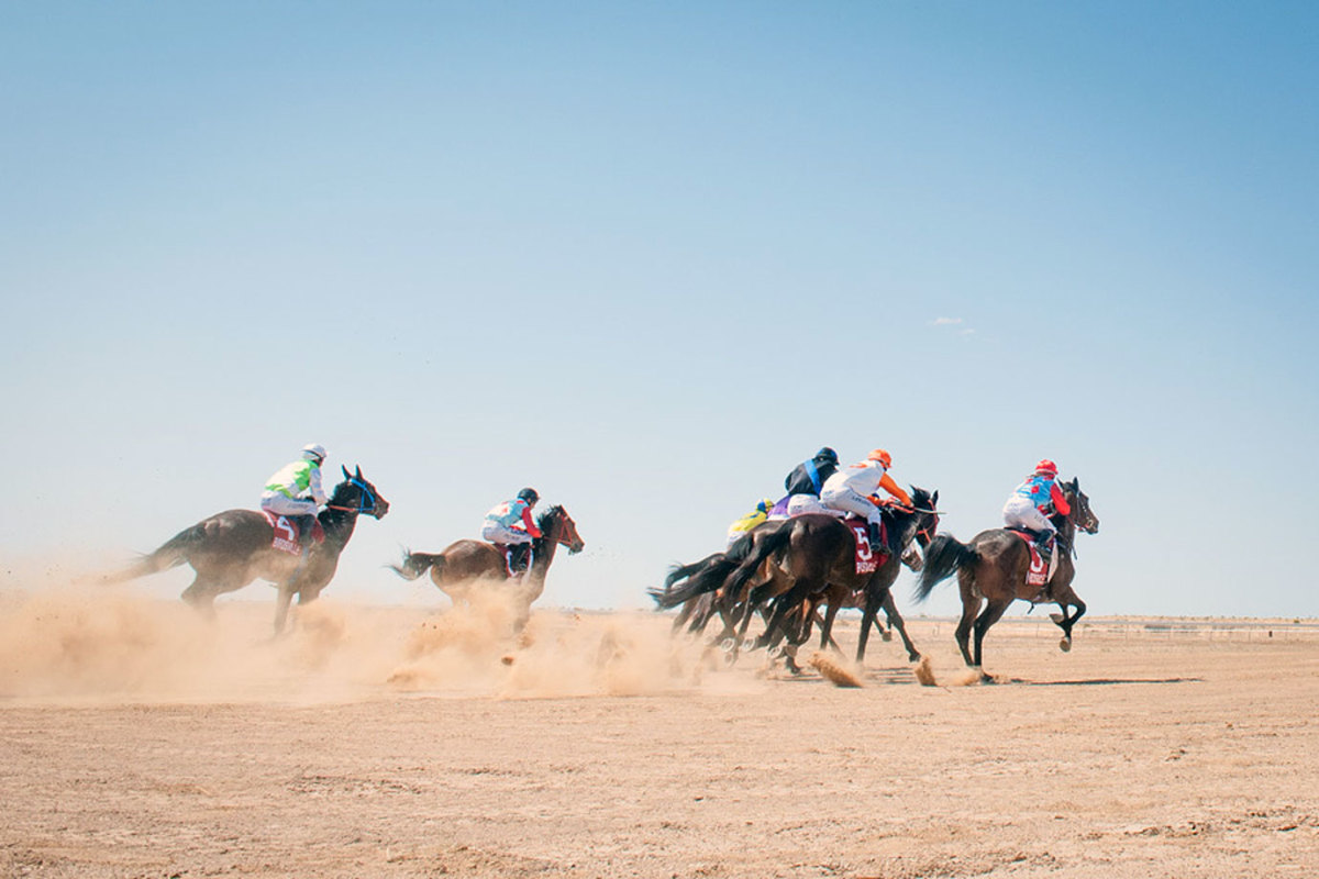 VIEWFINDER: Australia's Birdville Races - Sports Illustrated