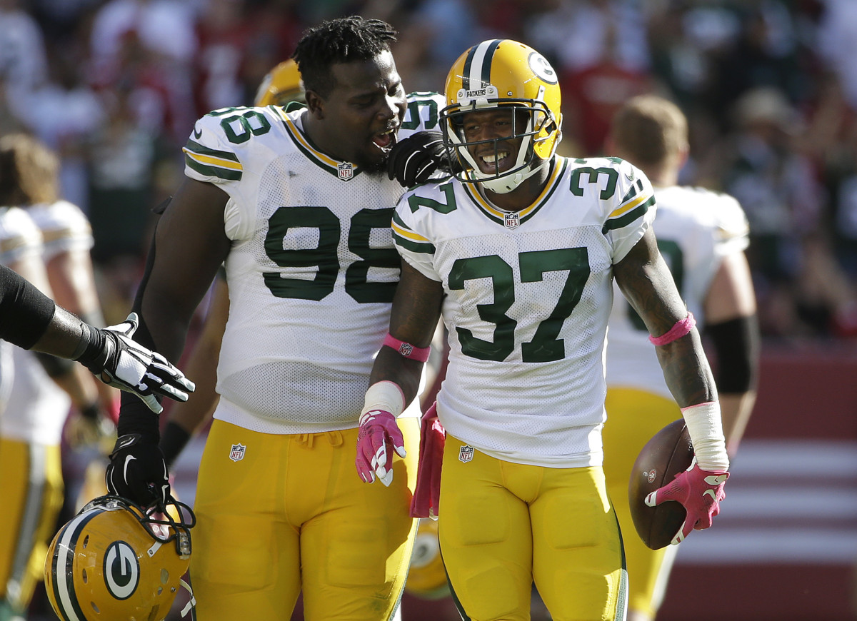 With B.J. Raji up front, Packers D stiffens against run - Sports ...